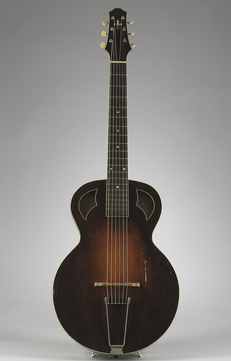 An Unusual Suspect: A rare Gibson Army-Navy GY Special "cat's eye ...