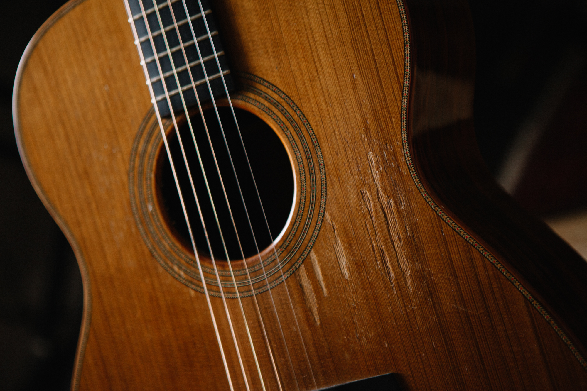 Interview: John Smith dons his folk hat - Fretboard Journal